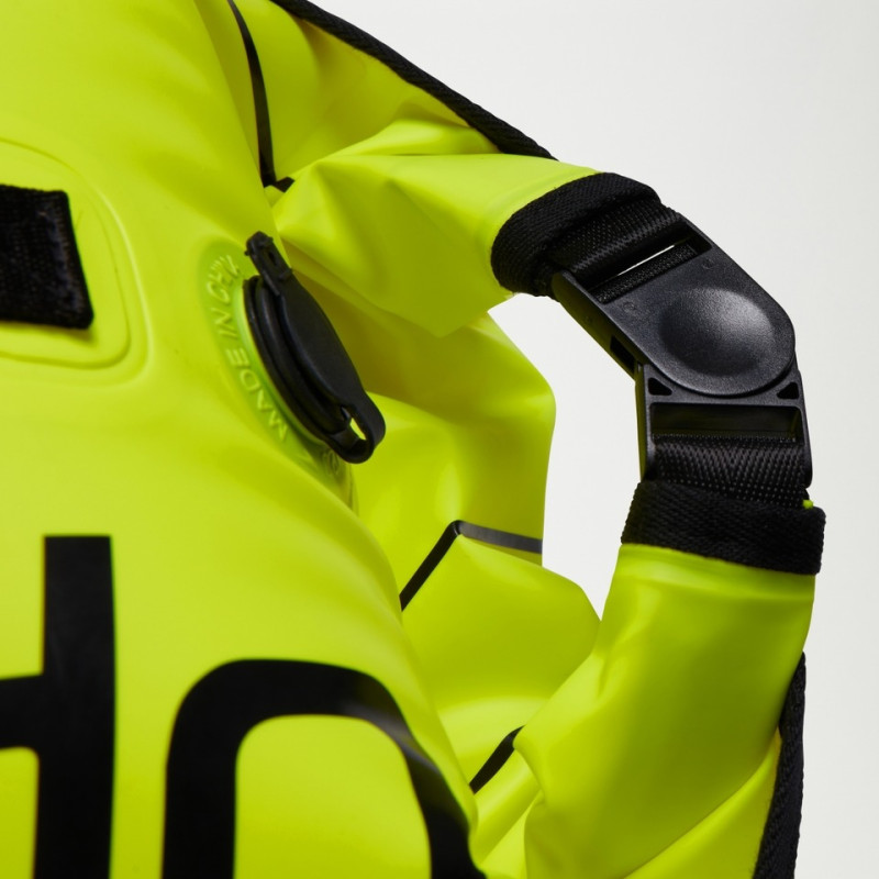 Bouée de sécurite avec sac étanche nage en eau libre / Swimrun SPEEDO ...